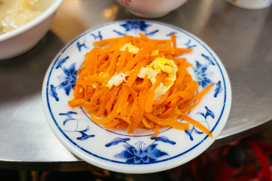 台北「梁記嘉義鶏肉飯」早い、安い、うまい!鶏肉飯の人気店は本当に美味しかった | ぱいせー台湾